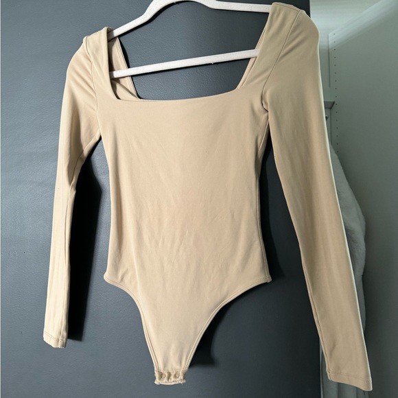 Aritzia | Tops | Aritzia Square Neck Long Sleeve Body Suit In Biege | Poshmark